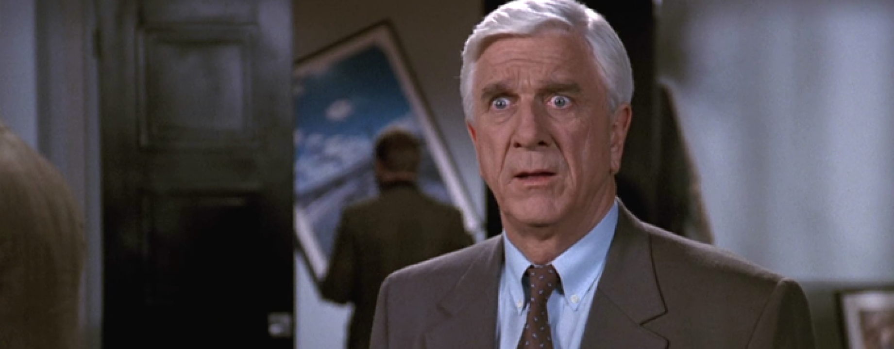 Powstanie nowa wersja kultowej „Nagiej broni” z Lesliem Nielsenem