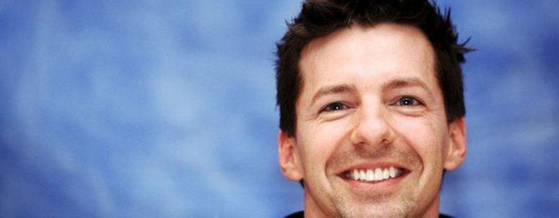 Sean Hayes dołącza do serialu „Millerowie”