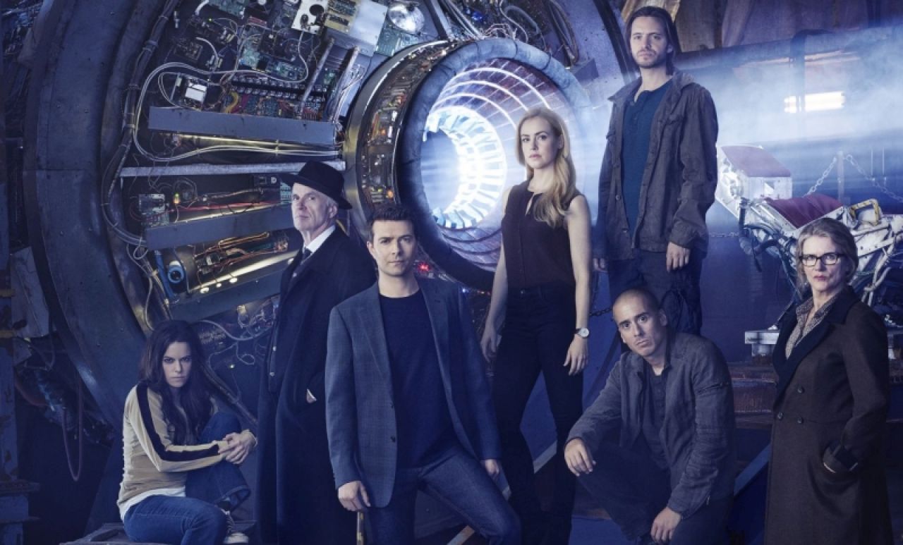 Serial „12 małp” przybywa ekspresowo z USA