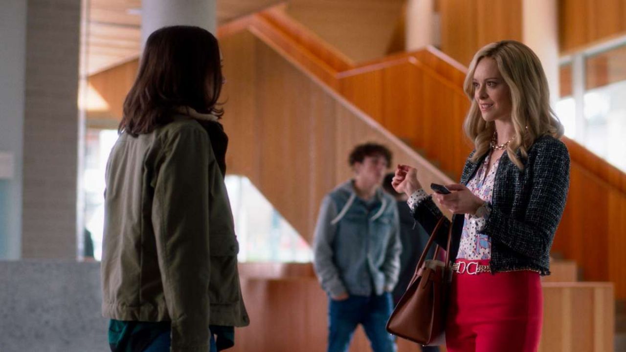 Supergirl - młoda Cat Grant na zdjęciach z kolejnego odcinka 6. sezonu ...