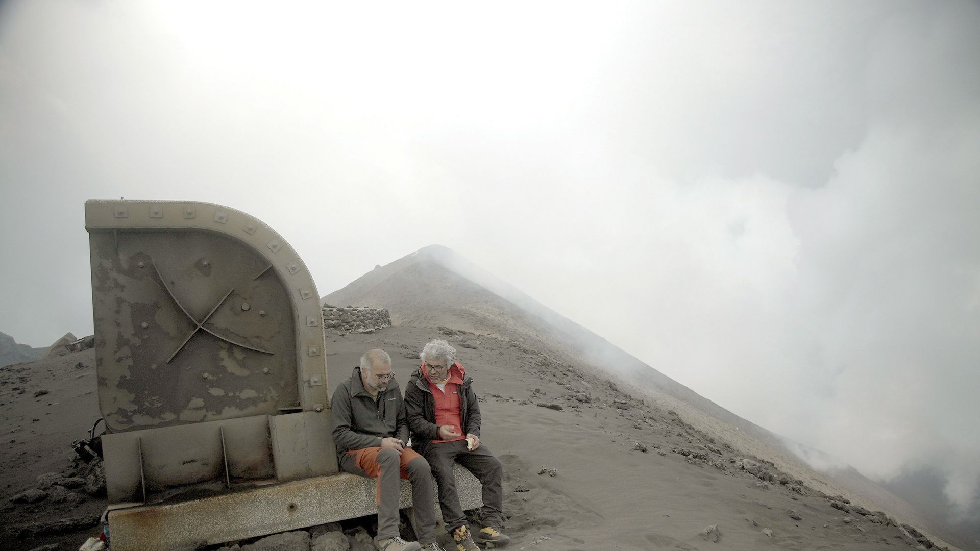 Stromboli: dom z widokiem na wulkan (2021) - naEKRANIE.pl