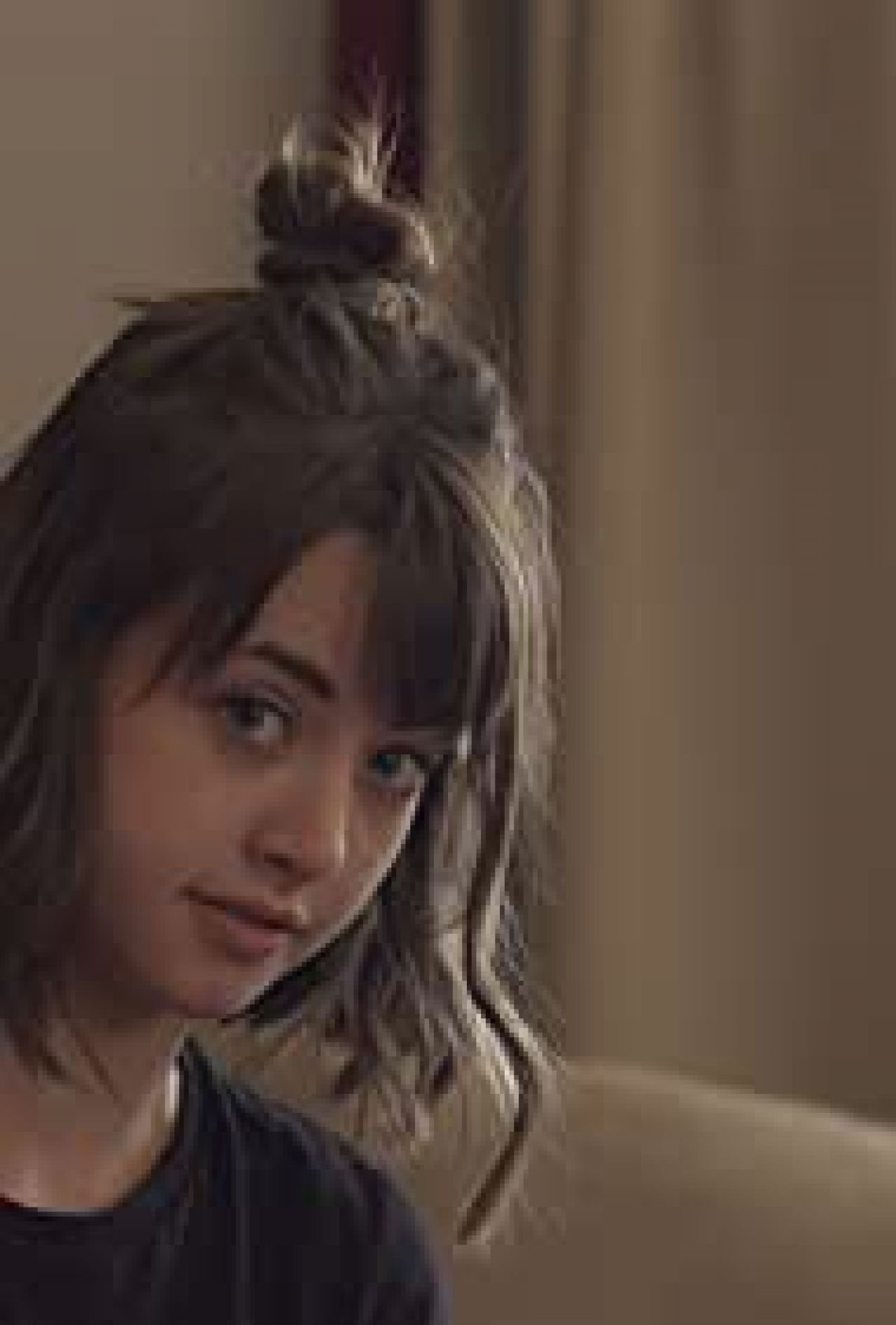 She's wearing a wire! (2017)