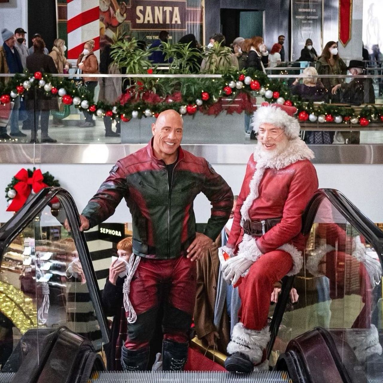 Red One - koniec zdjęć do świątecznego widowiska. Dwayne Johnson ...