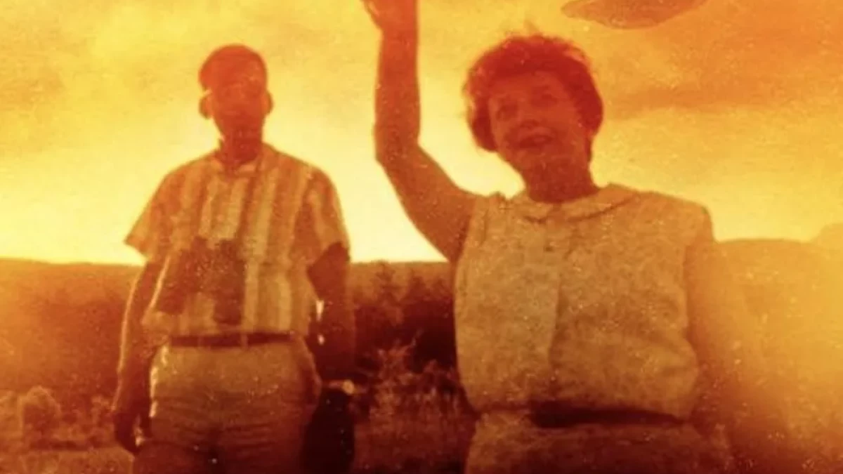 Alien Abduction: Betty And Barney Hill (2022) - naEKRANIE.pl