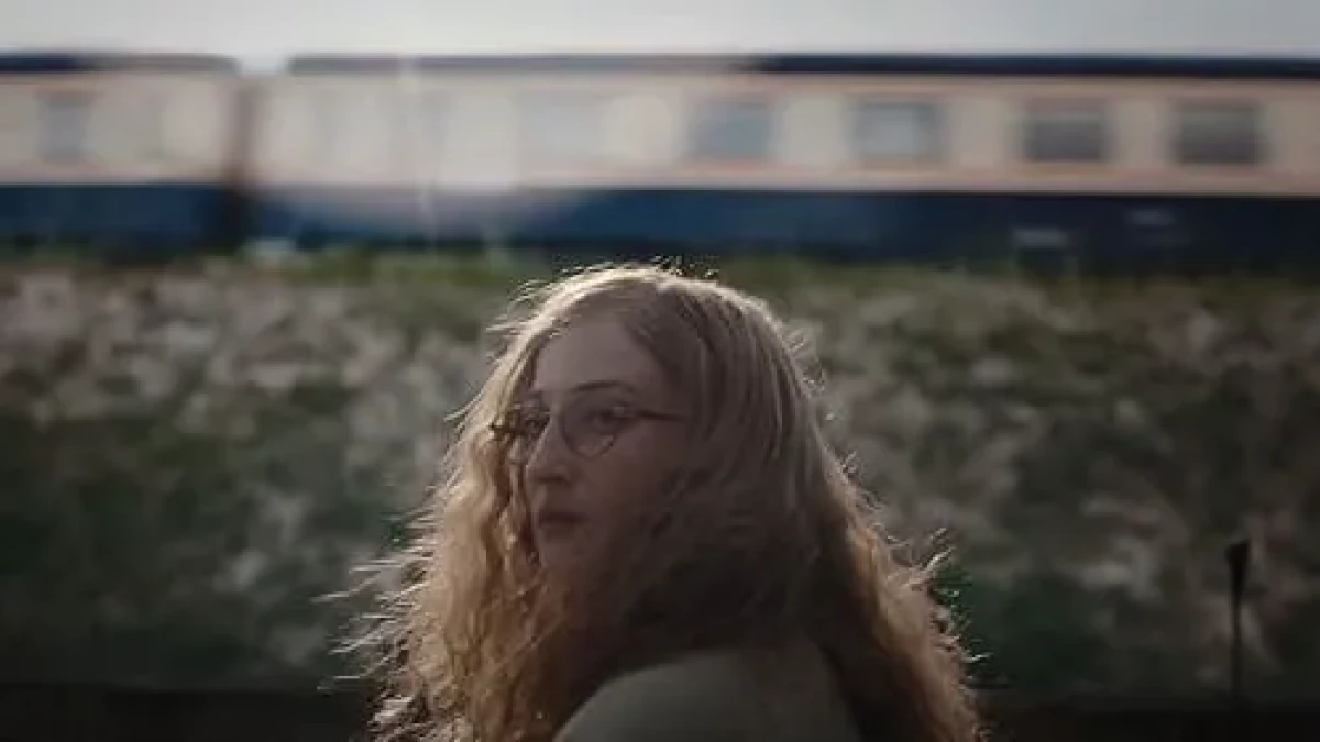 Genialna przyjaciółka zbliża się do końca. Zwiastun finału serialu HBO Genialna przyjaciółka zbliża się do końca. Zwiastun finału serialu HBO