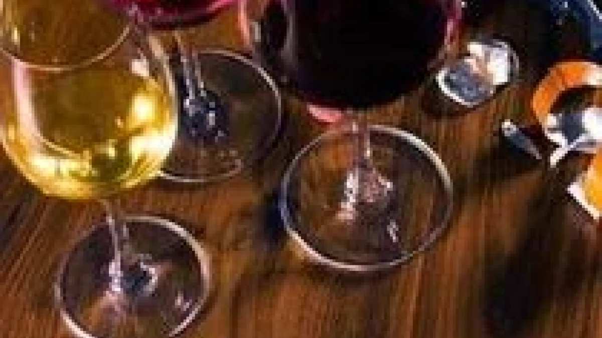 Uncorked - serial (2015) - naEKRANIE.pl