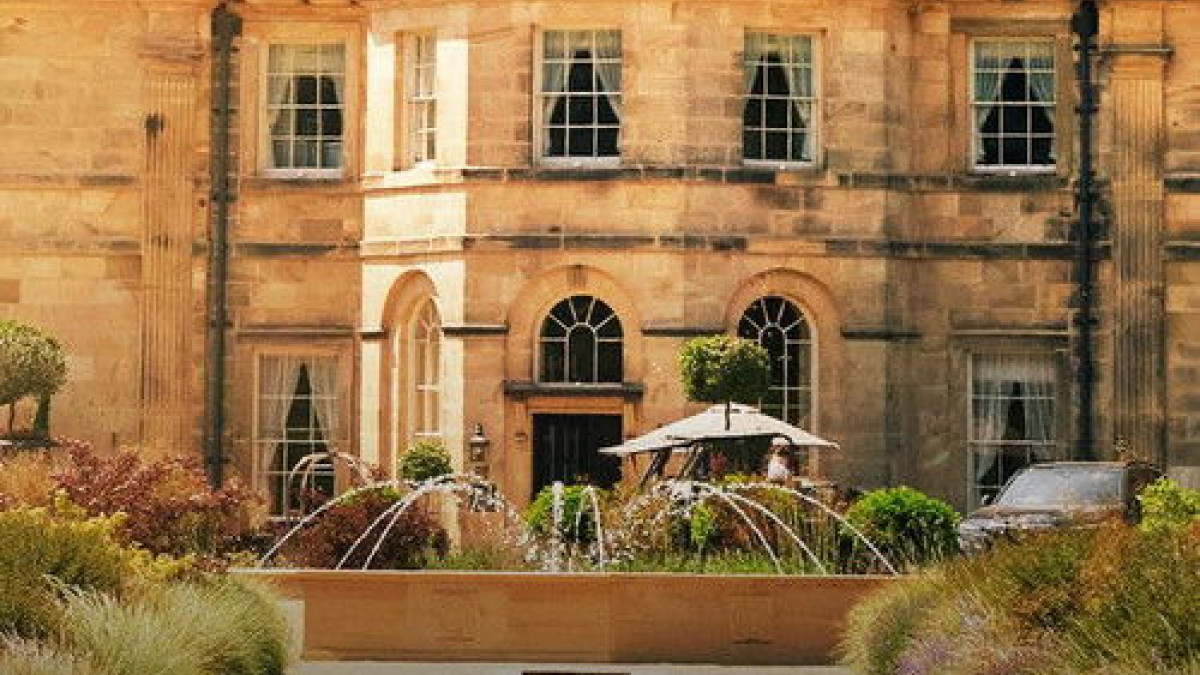 Yorkshire's Poshest Hotel: Grantley Hall - serial (2026)