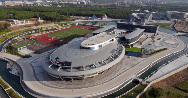 W Chinach powstał budynek w kształcie USS Enterprise ze „Star Treka”