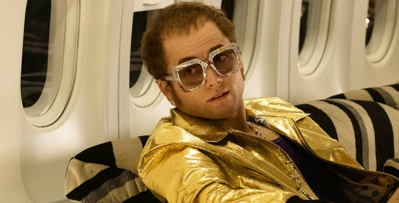 Rocketman – Taron Egerton jako Elton John. Nowe zdjęcia z filmu