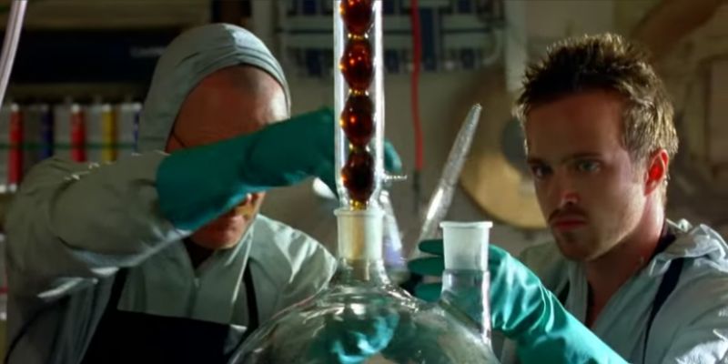 Breaking Bad: Jesse Pinkman na okładce... podręcznika do chemii