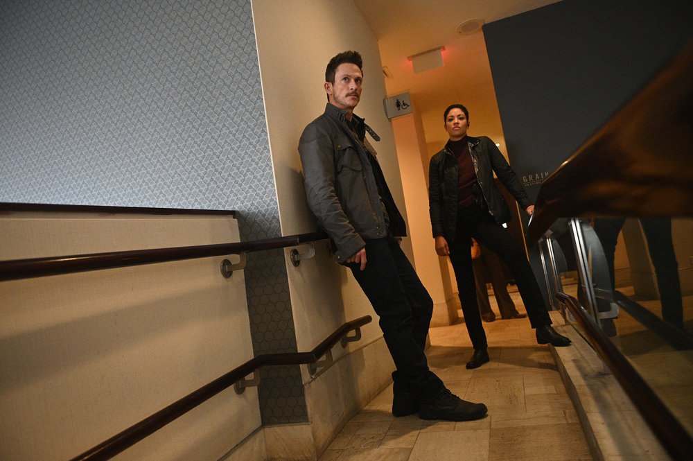 Debris - zwiastun serialu sf producenta Fringe. Szczątki statku ...