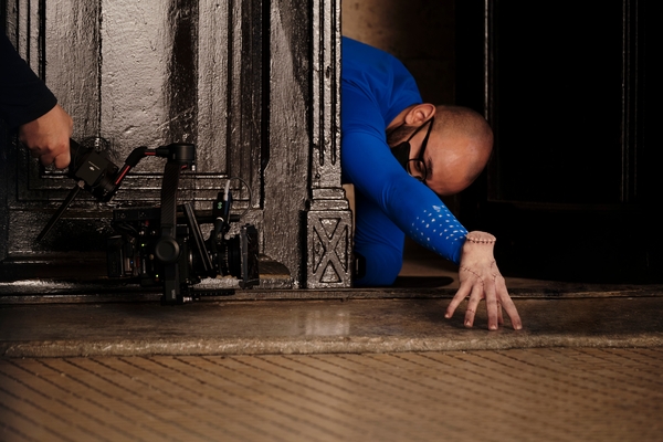 Wednesday – Rączka to nie efekt komputerowy. Te zdjęcia z planu ...